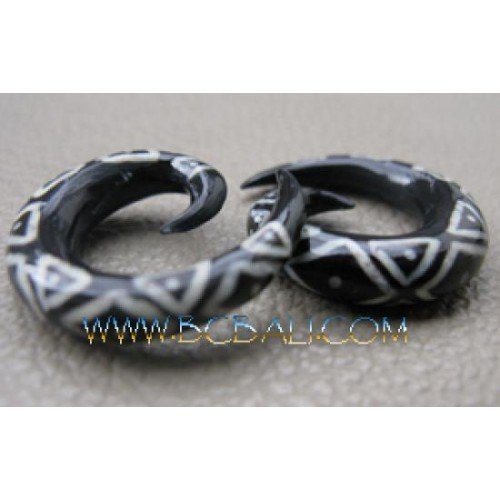 Tribal Earring Tattoo Horn Sickles Claw - Tribal Earring Tattoo Horn ...